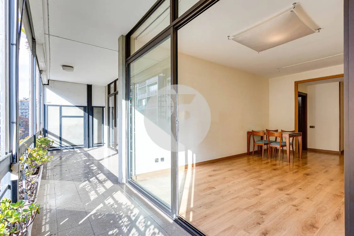 Luz, amplitud y terraza privada en una vivienda señorial del corazón del Eixample - Forcadell